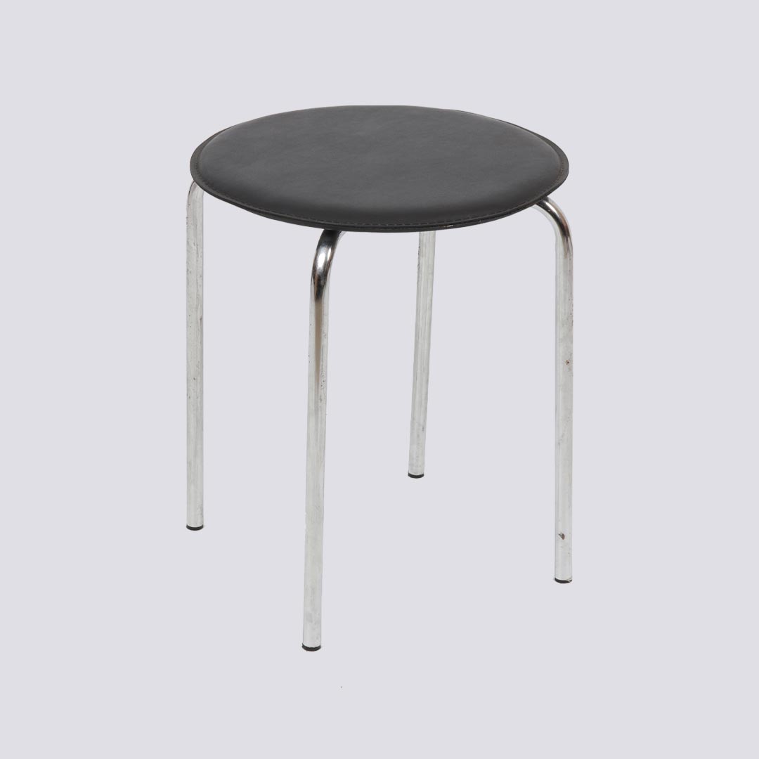 Buy Cafe PVC Chair 2507 In Metal Frame | Omacme Furniture